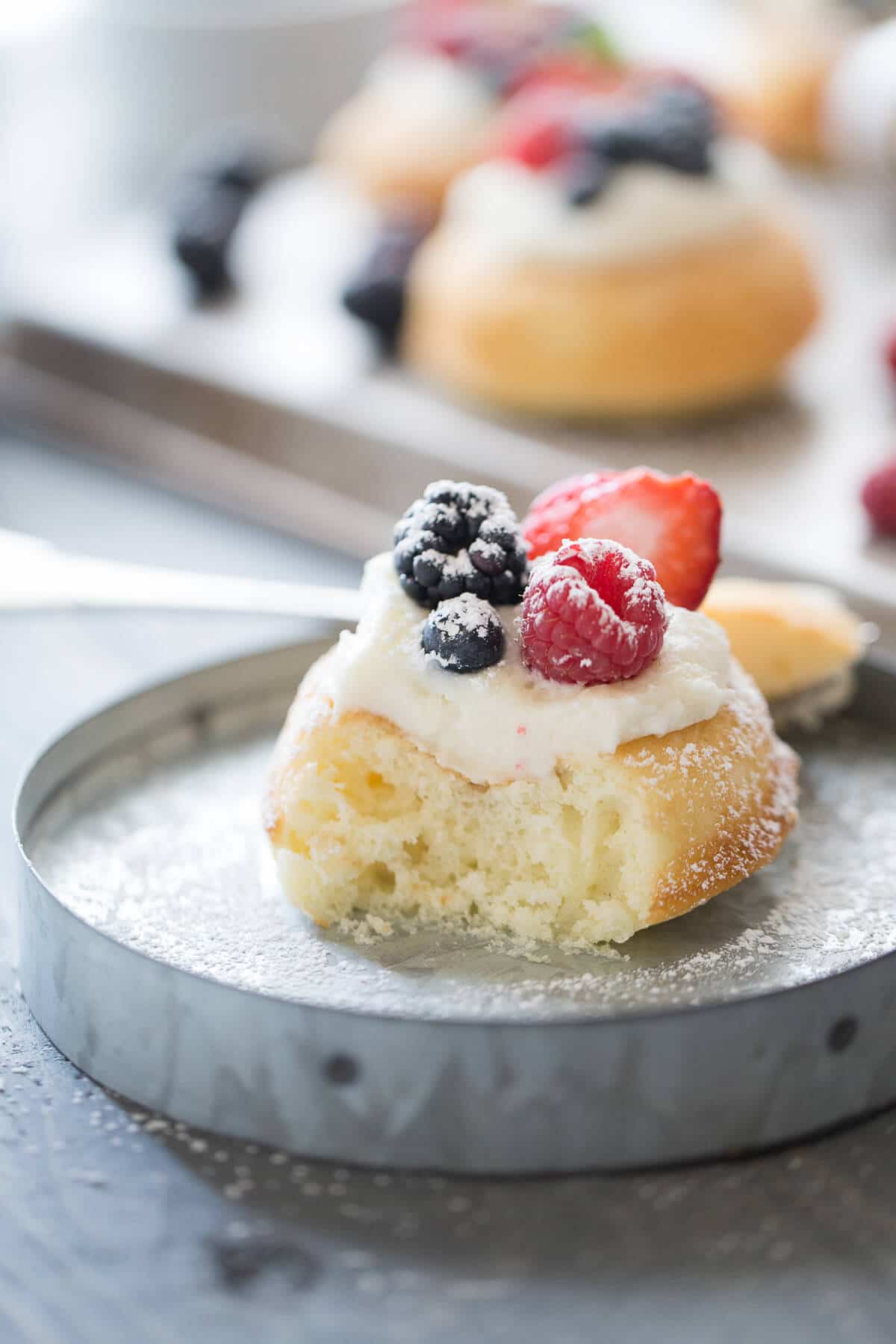 Chantilly Cake {Mini} - LemonsforLulu.com