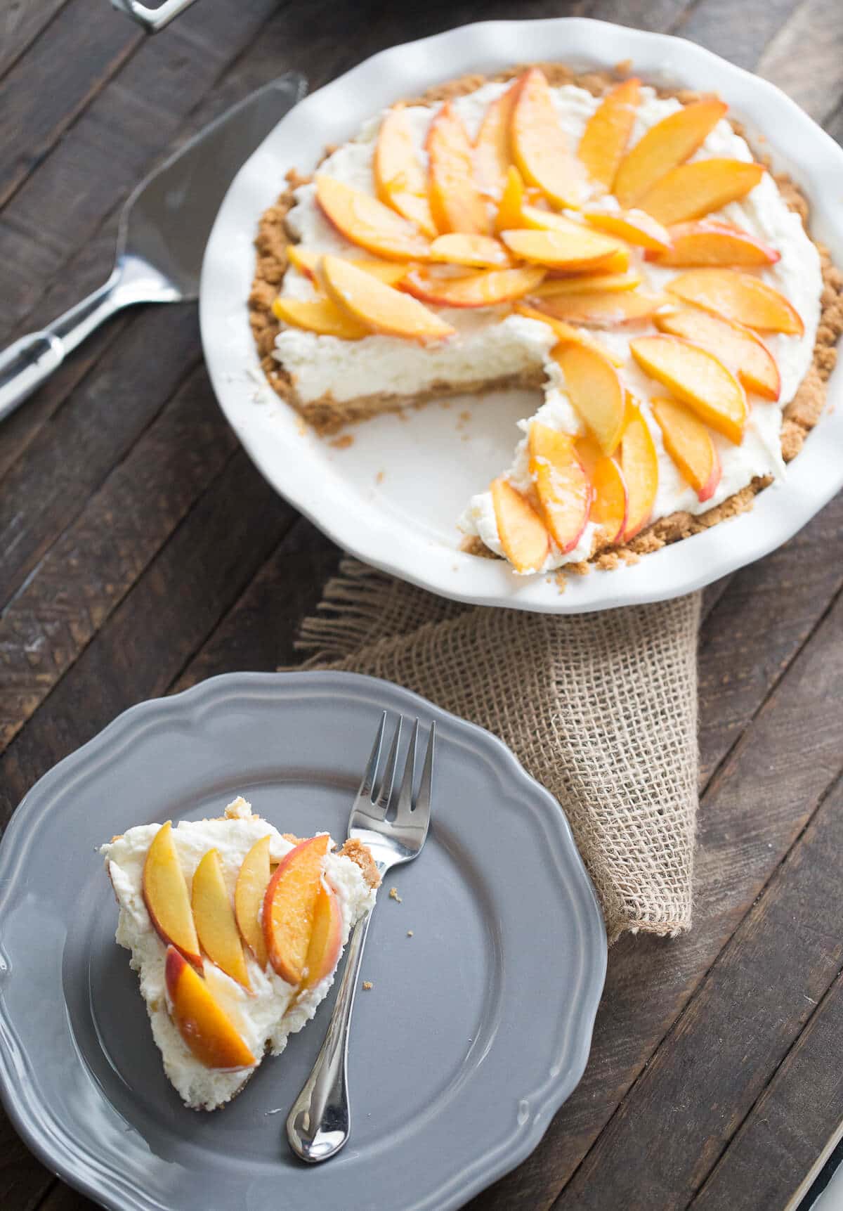 Fresh Peach Pie - LemonsforLulu.com