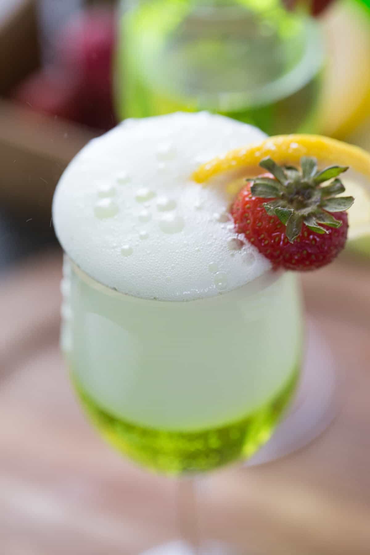 Bubbly Irish Cocktail LemonsforLulu bubbly-irish-cocktail-lemonsforlulu