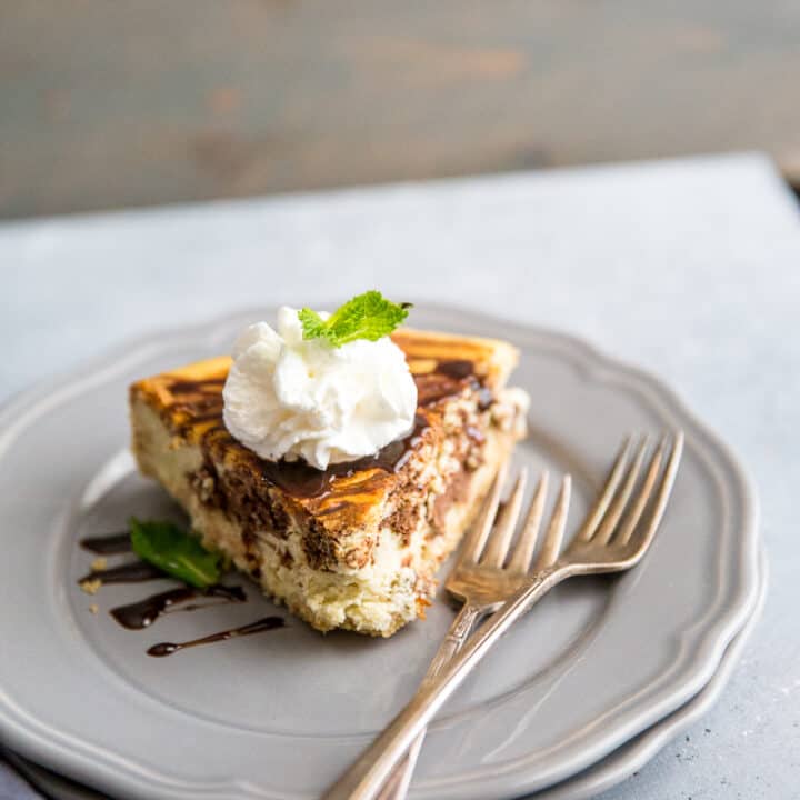 Tiramisu Cheesecake - LemonsforLulu.com